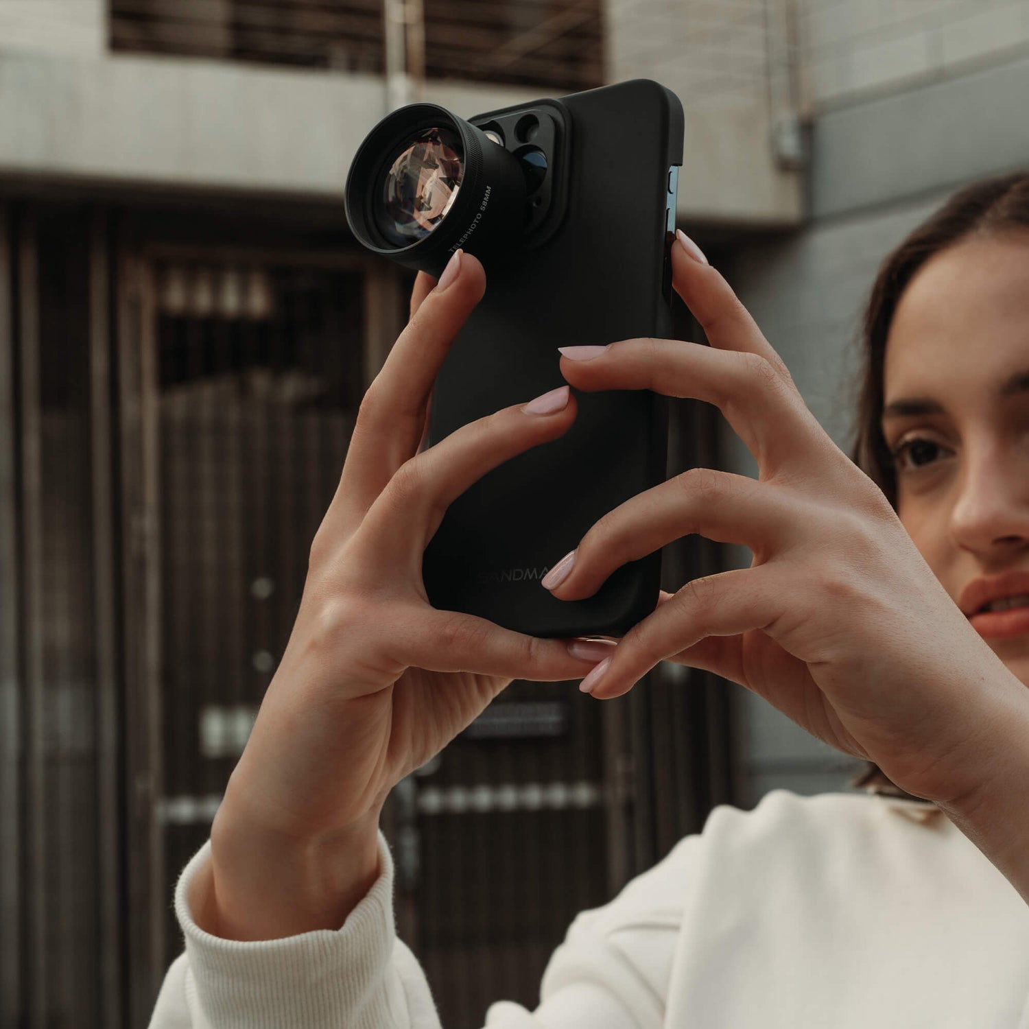 iPhone 16 Pro Telephoto Zoom Lens - SANDMARC