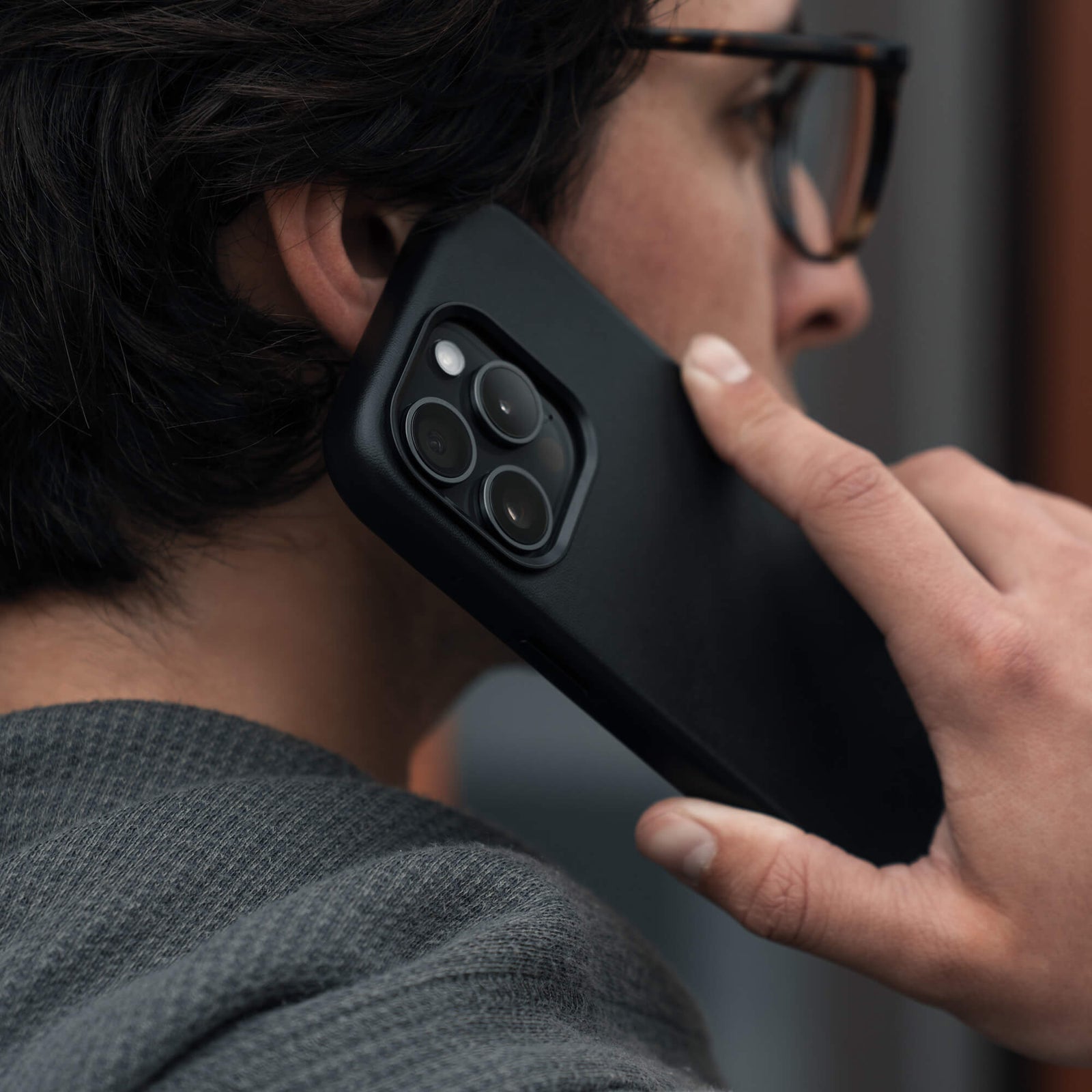 iPhone 15 Pro Max Minimal Leather Case | Black - SANDMARC