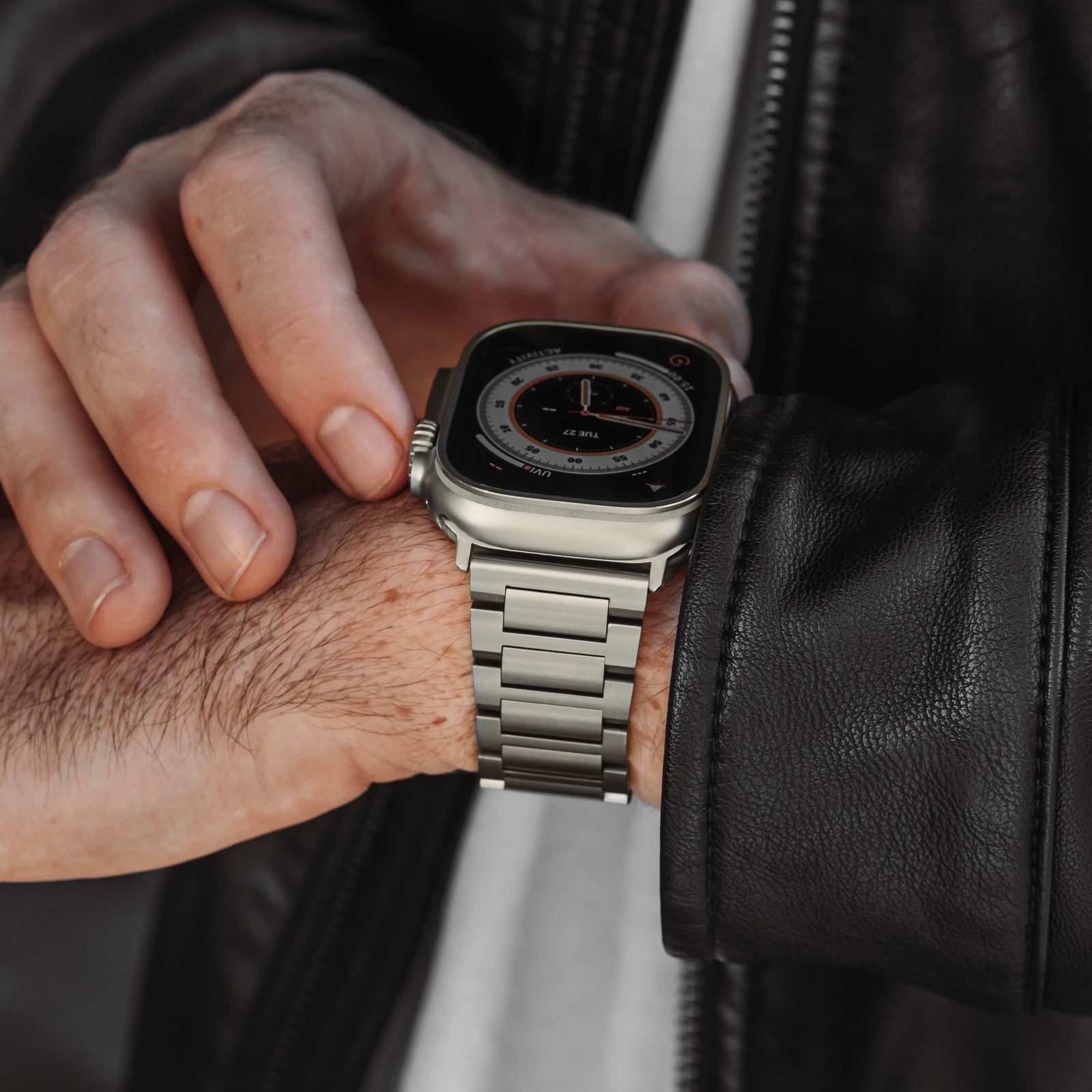 Titanium Apple Watch Ultra 2 Ultra Band SANDMARC titanium-apple-watch-ultra-2-ultra-band-sandmarc