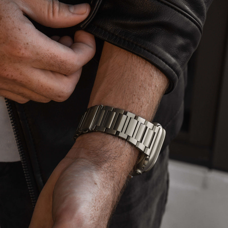 Titanium Apple Watch Ultra 2 & Ultra Band - SANDMARC Titanium Apple Watch Ultra 2 & Ultra Band - SANDMARC